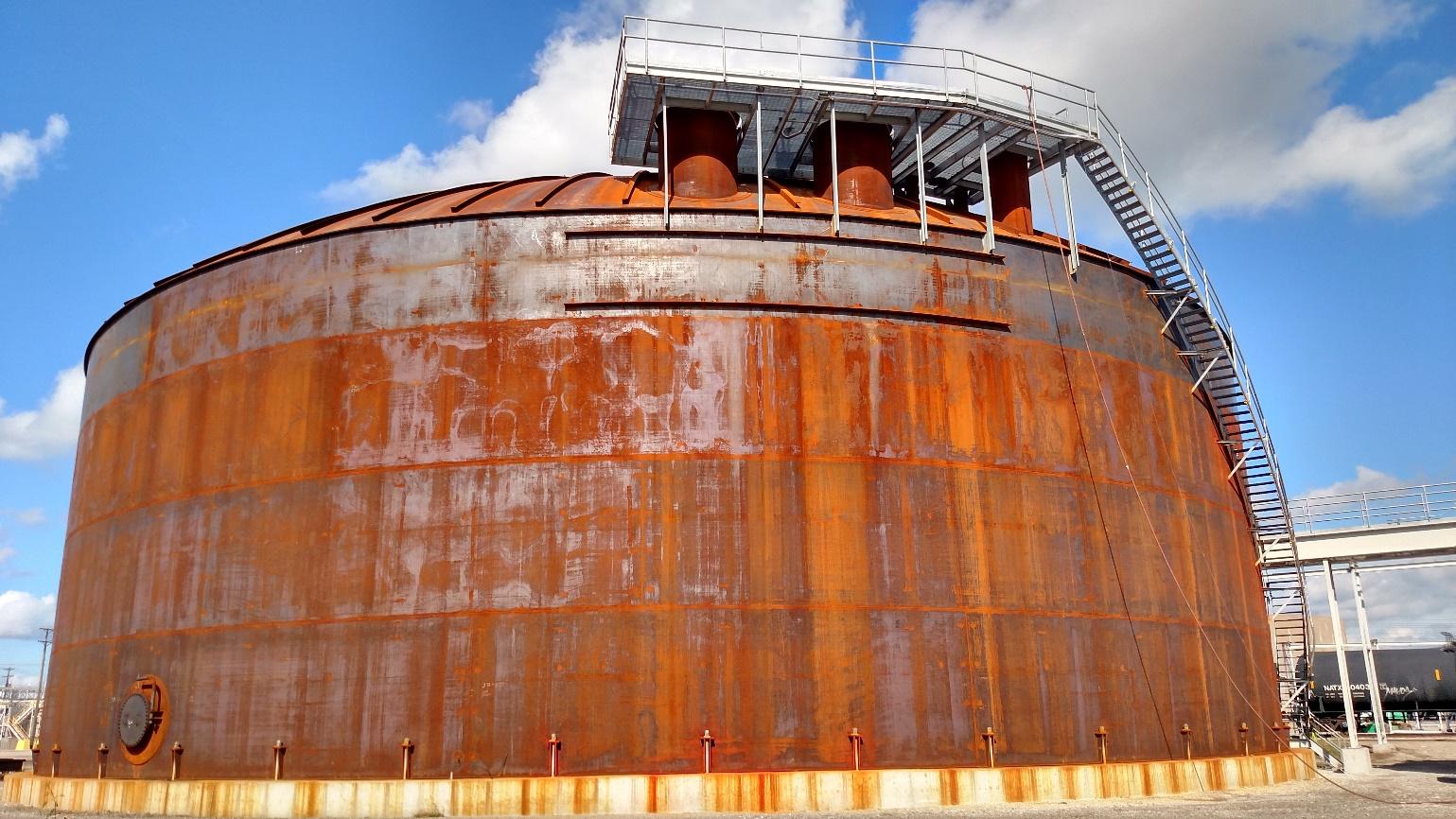 Welded Umbrella Roof Tank with Raised Working Platform - ATEC